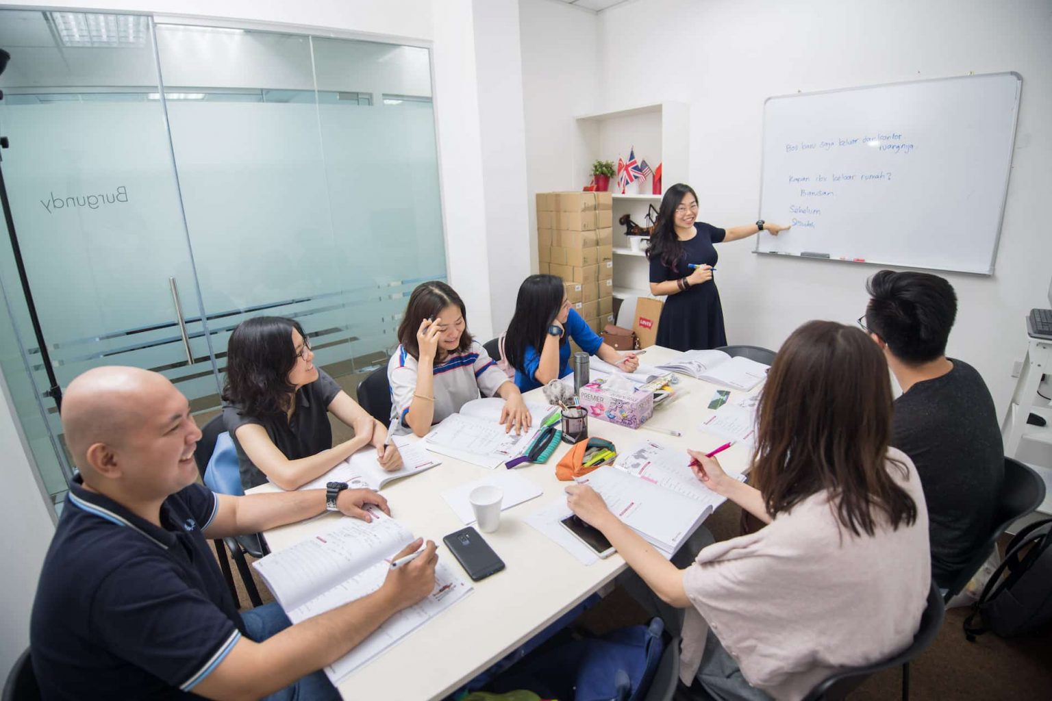English course in Singapore for adults | English Express
